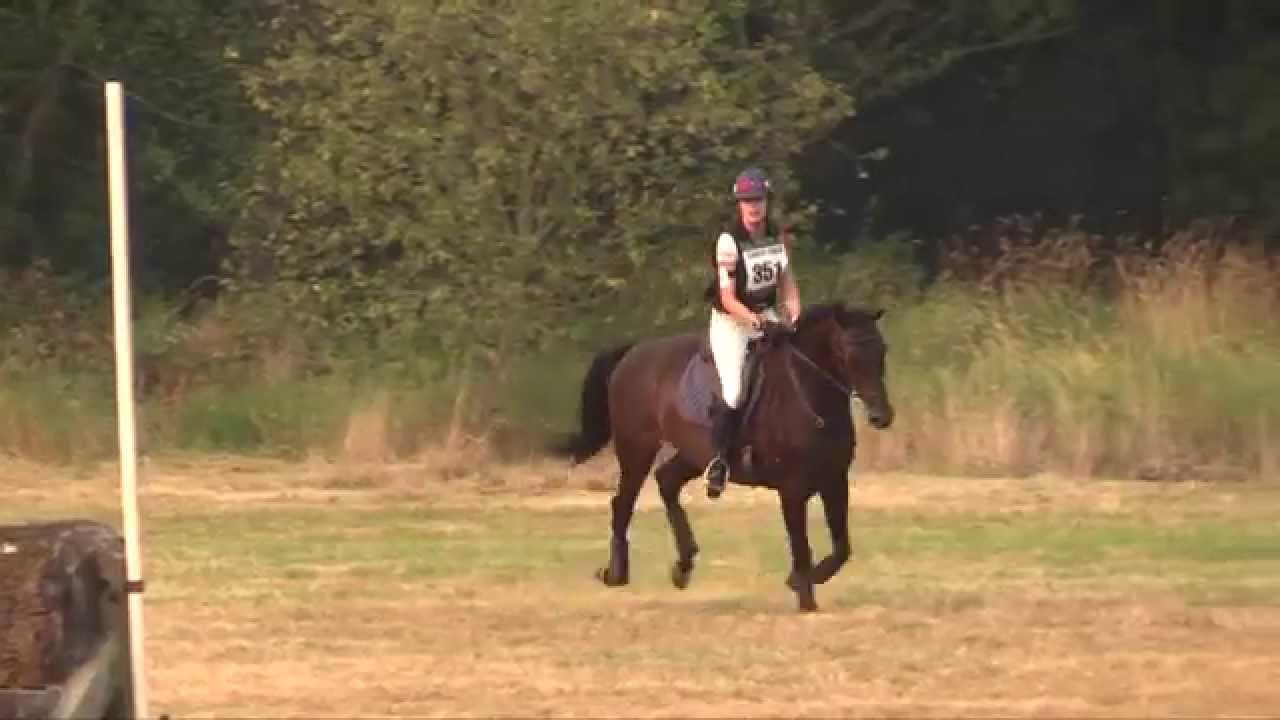 Grace Emerson riding HS Whisper; CFHT, August 2015 - YouTube