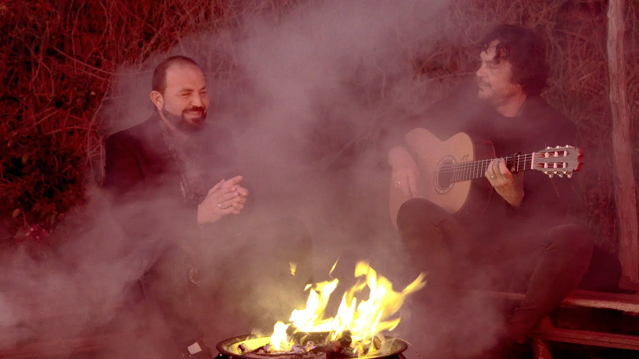 Dani Gallego- Como Me quema - YouTube