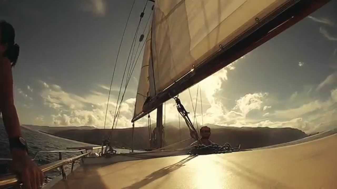 Sailing Karaka to Moorea - YouTube