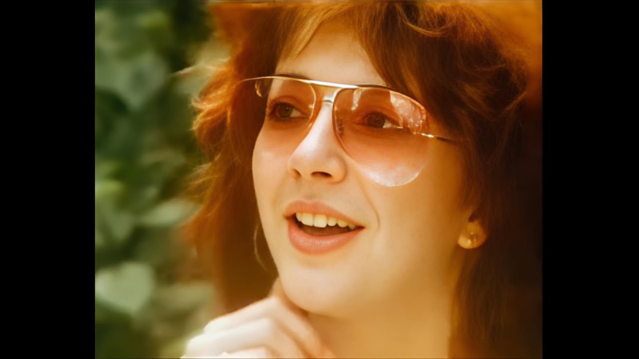 Kate Bush - In Concert (1980 Documentary) - YouTube