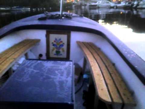 Albin O21 på lågvarv, low rev - YouTube