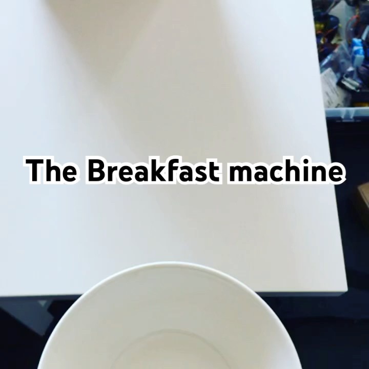The Breakfast machine! #arduino #arduinorobot #arduinoproject #diyelectronics - YouTube