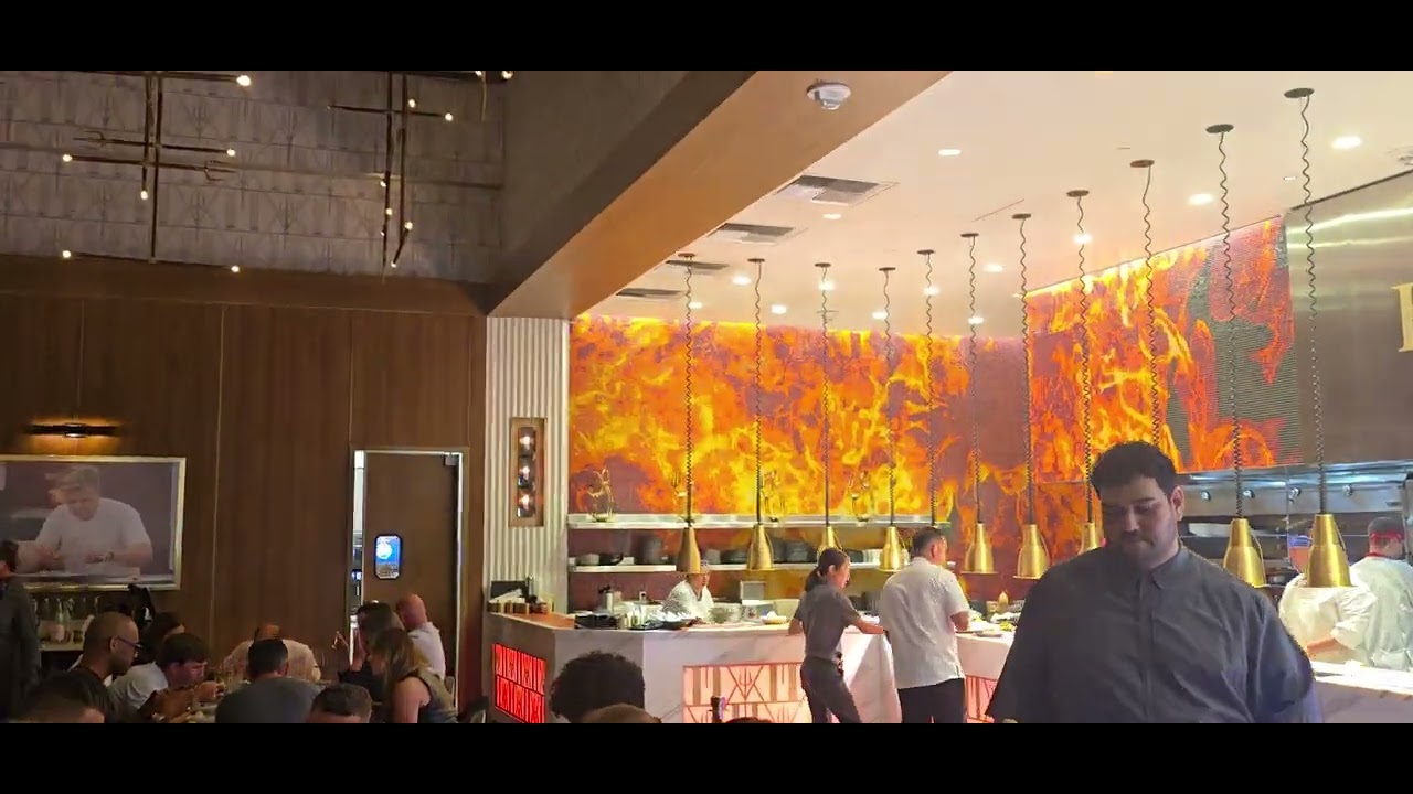 Hell's Kitchen by Gordon Ramsey interior in Las Vegas Nevada USA | 🙏 ...