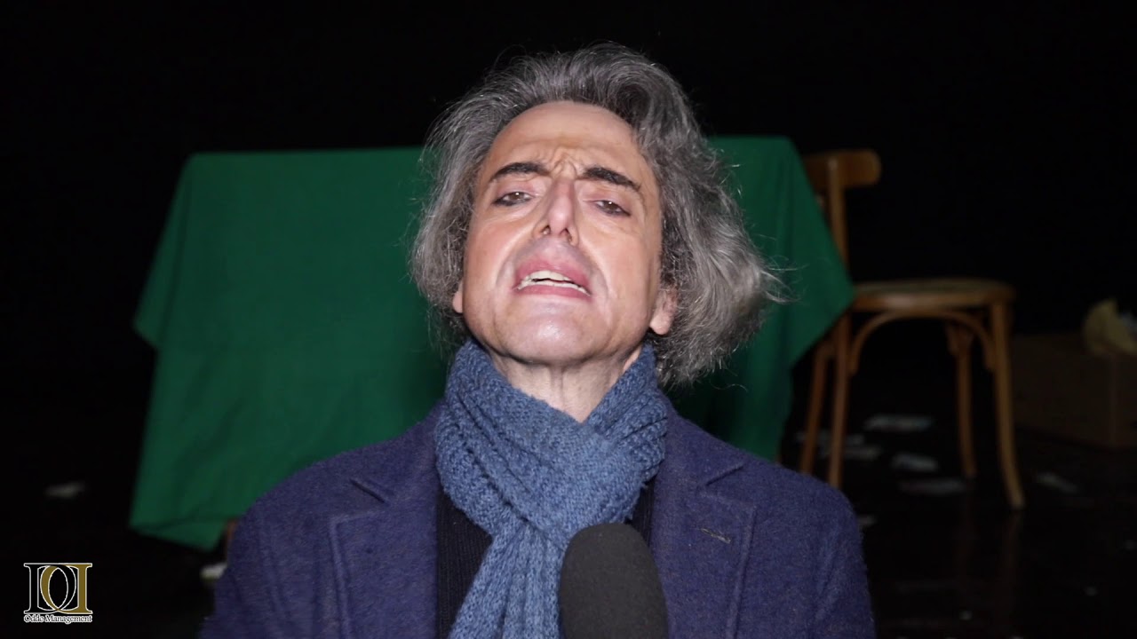 Mago Comico Francesco Scimemi- TVIO - YouTube