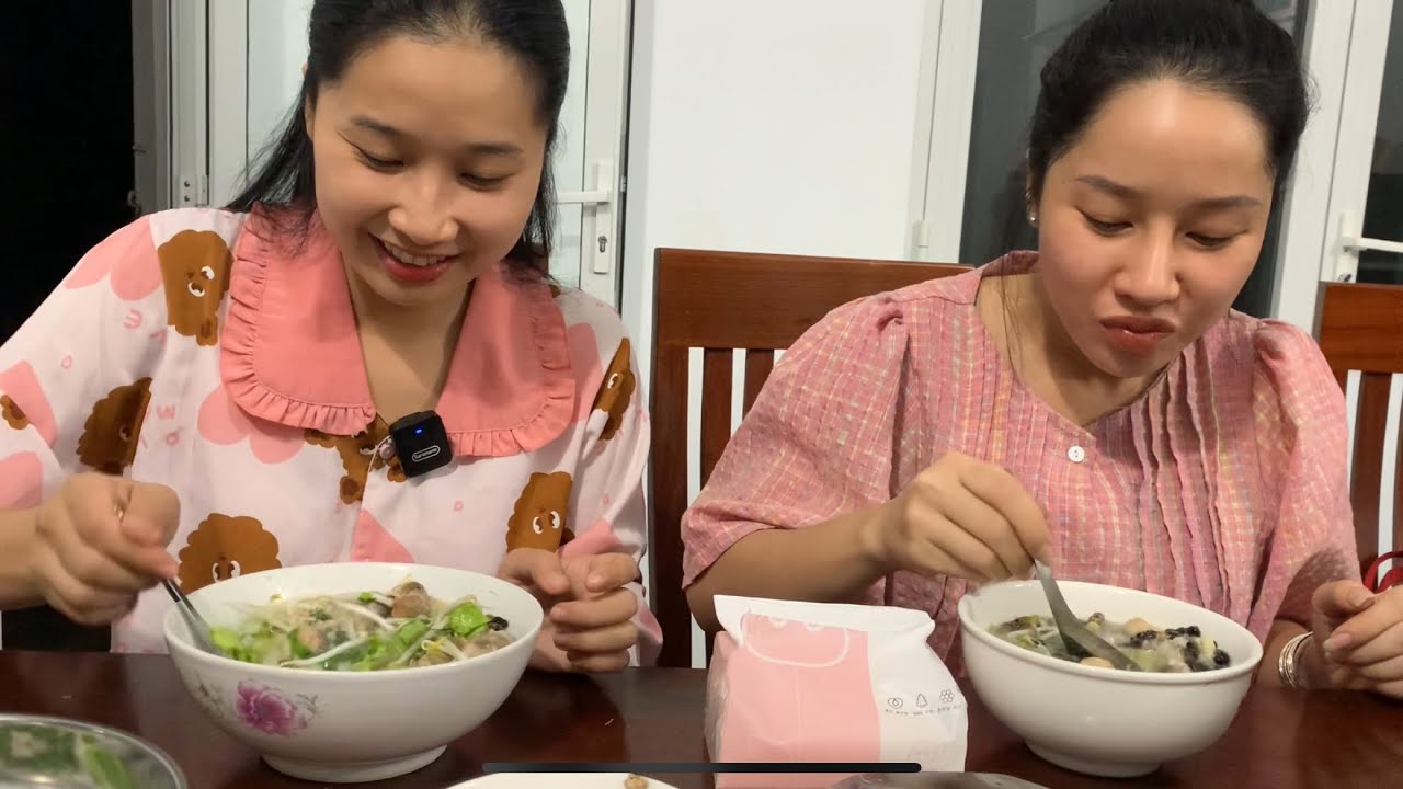 Nấu Cháo Ong Vò Vẽ Đêm Khuya, Món Ngon Hiếm Có Không Phải Ai Cũng Biết ...