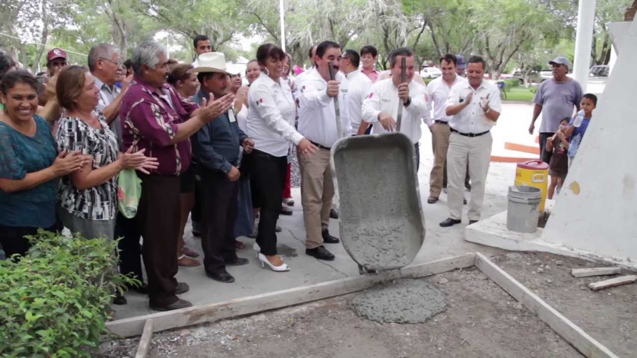 Arrancan Remodelación De La Plaza Del Poblado Anáhuac Efrain De León Y ...