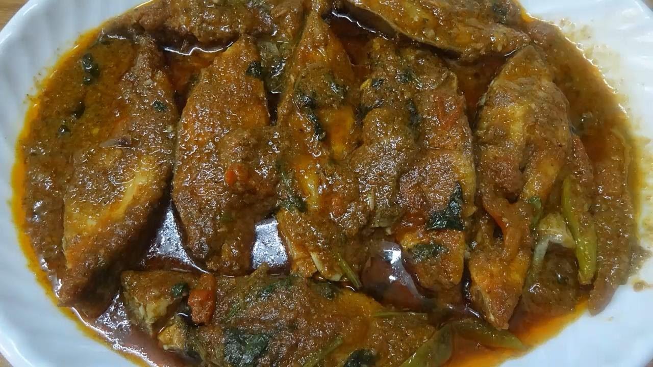 Pomfret Fish Curry Chanduva Chepala Iguru in Telugu - YouTube