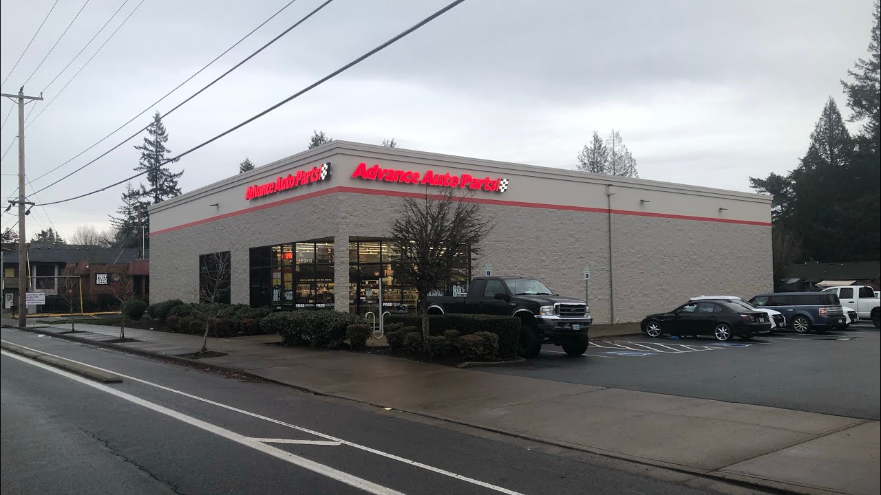 Closing Advance Auto Parts (SE DIVISION ST) - Portland, OR - YouTube