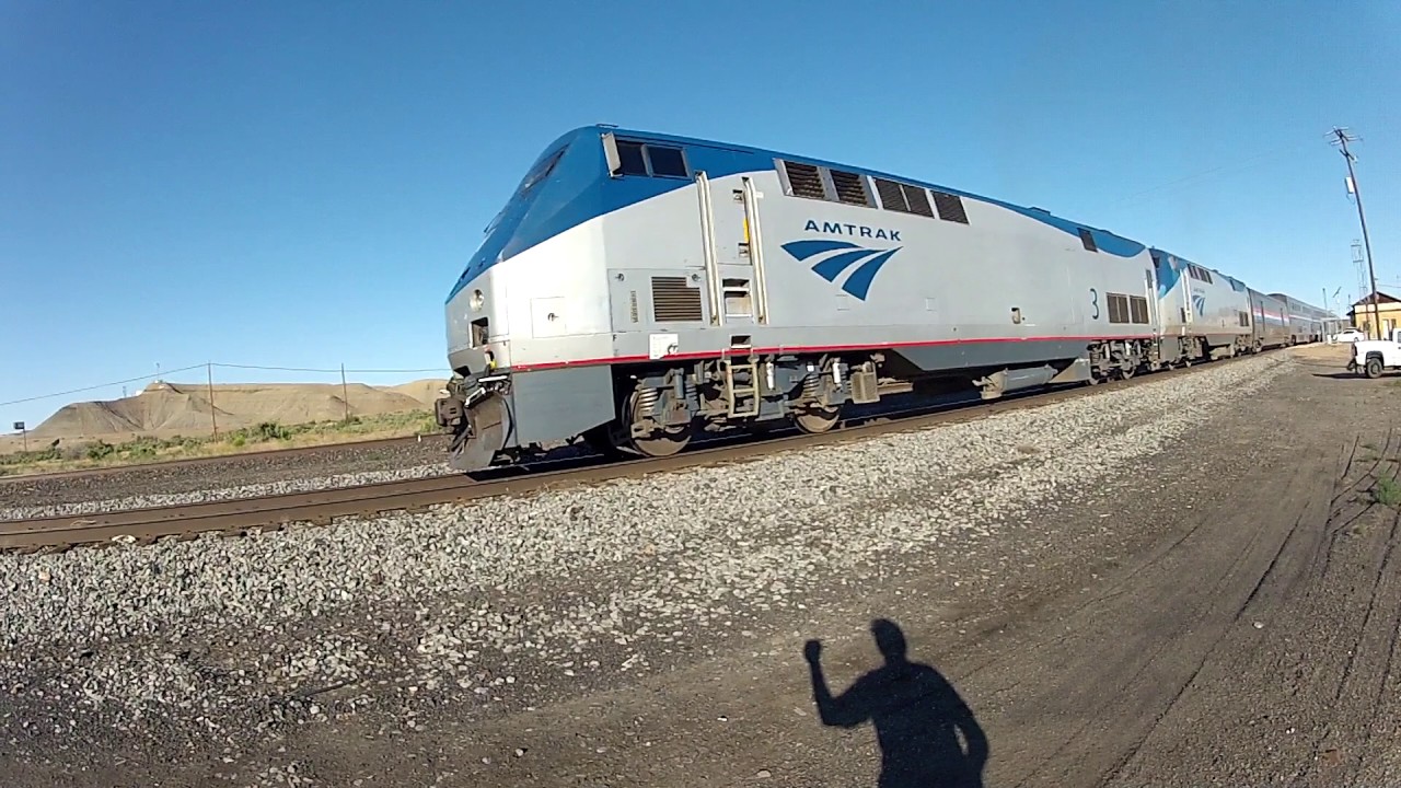 Amtrak Zephyr in Green River - YouTube