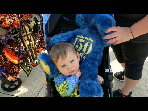 Enjoying a sold out day at Cedar Point's Fall Fest - YouTube