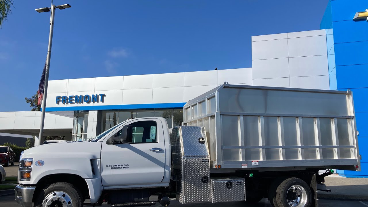 12’ Aluminum Chipper Body by Duramag on a Chevrolet 6500HD Walk-around ...
