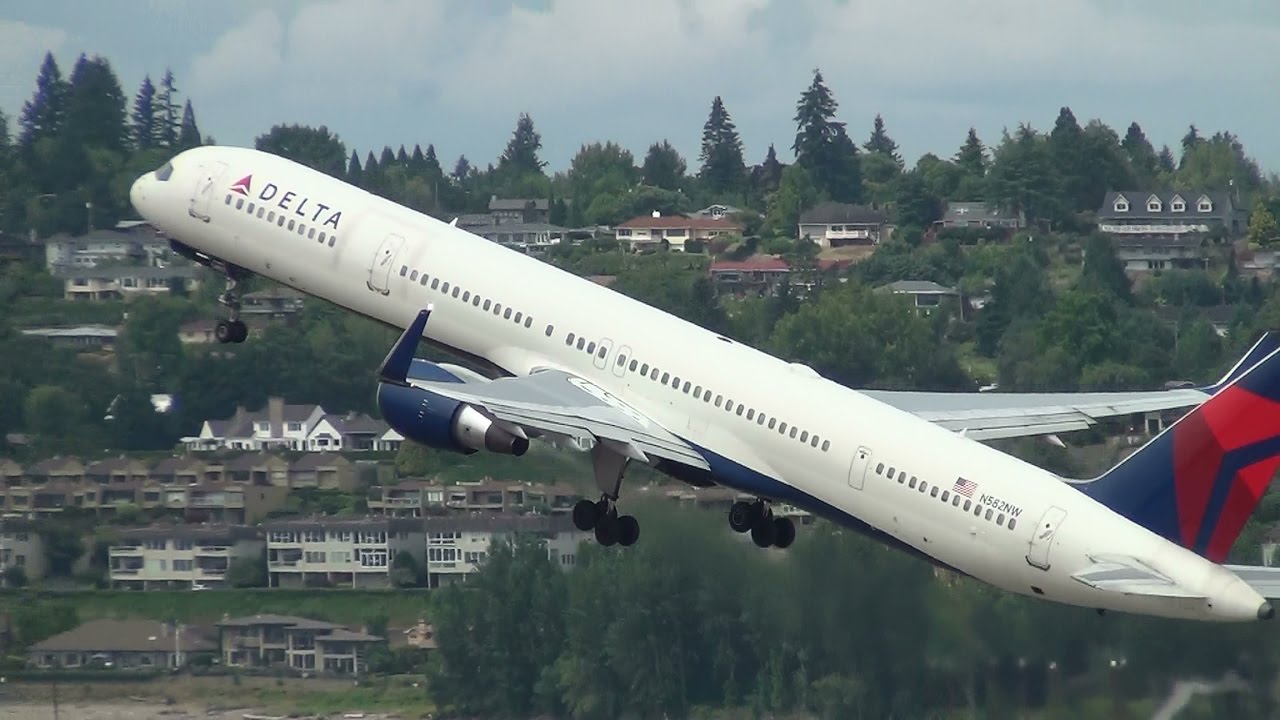 Delta Air Lines 757-300 [N582NW] Takeoff Portland Airport (PDX) - YouTube