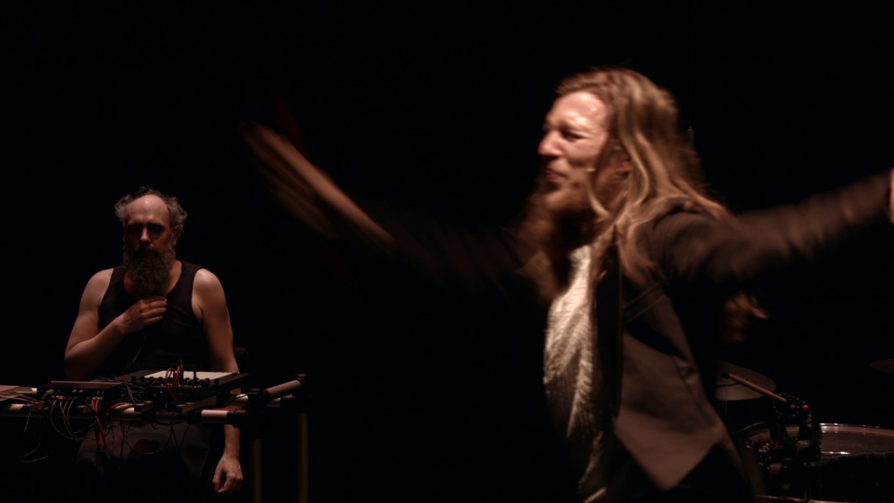 Simon Mayer / Kunstenfestivaldesarts 2017 - YouTube