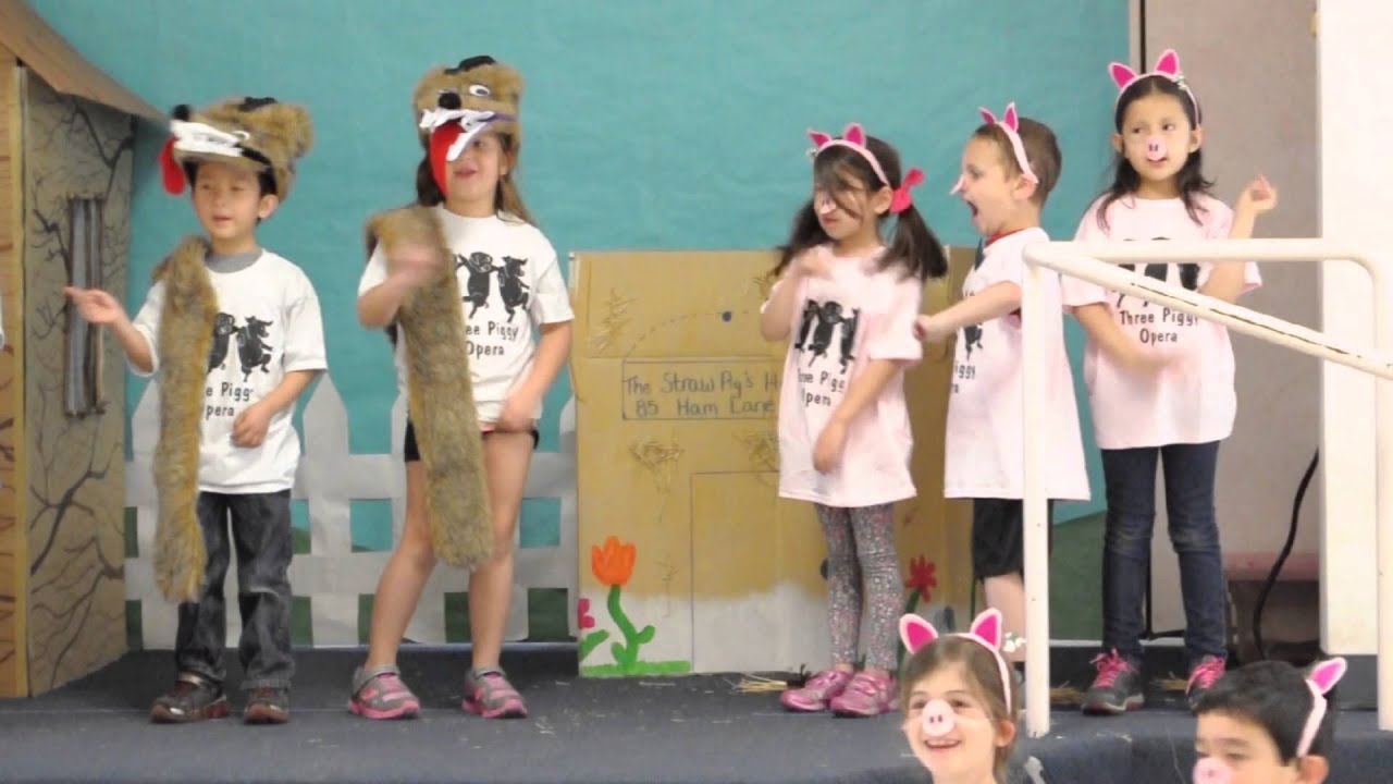 The Three Piggy Opera 2016 - YouTube