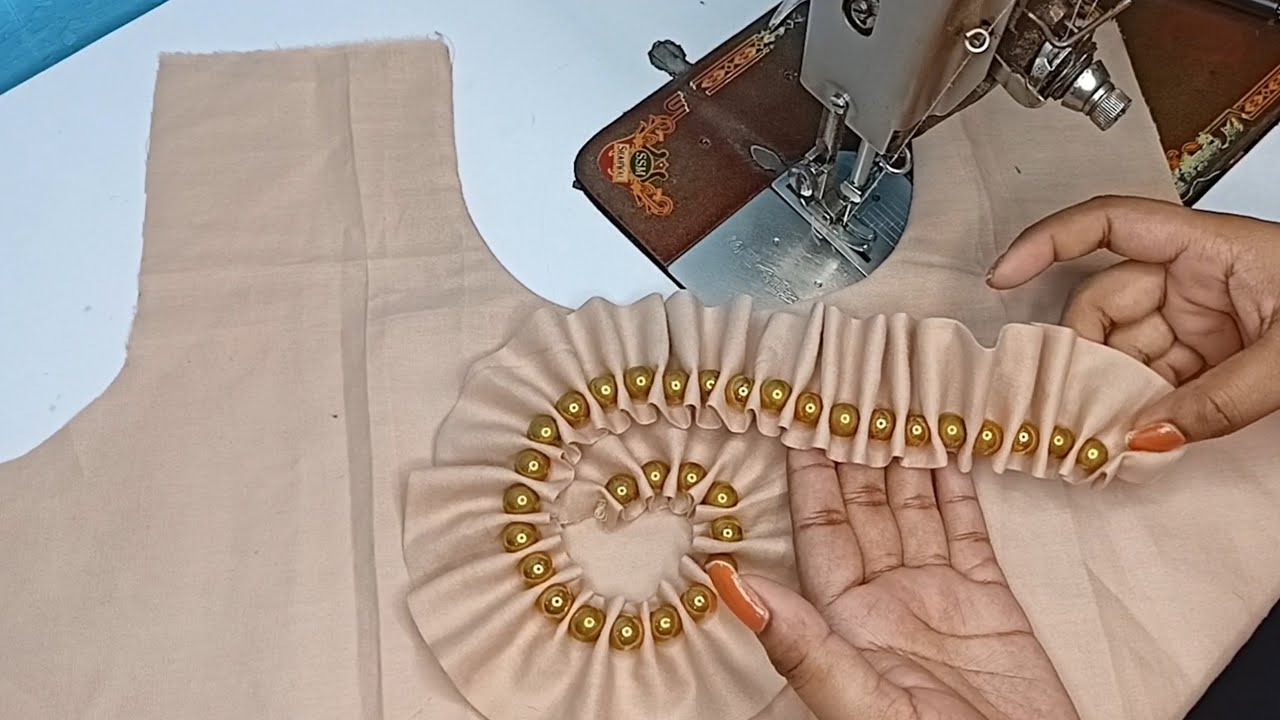 ज्वेलरी style मोती neck design एकदम नया फैशन में यह डिजाइन चल रहा है ...