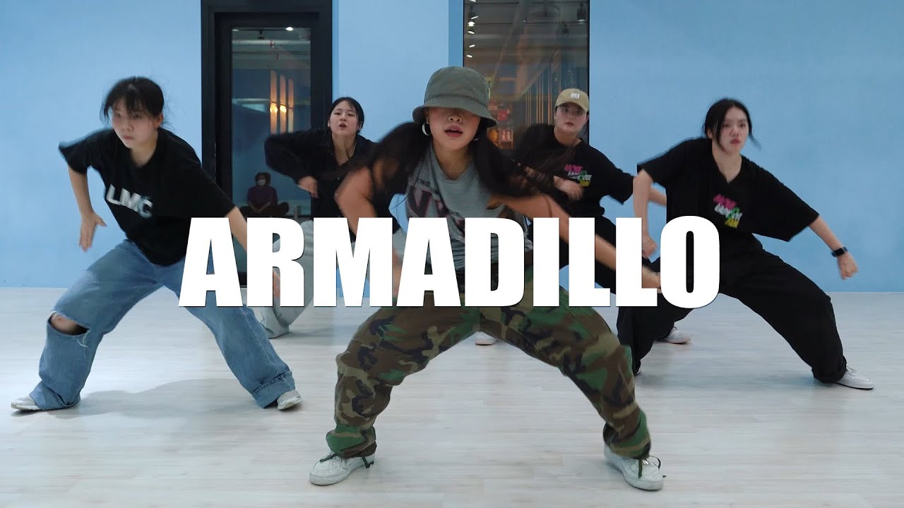 BALMING TIGER – ARMADILLO / Kayah Choreography - YouTube
