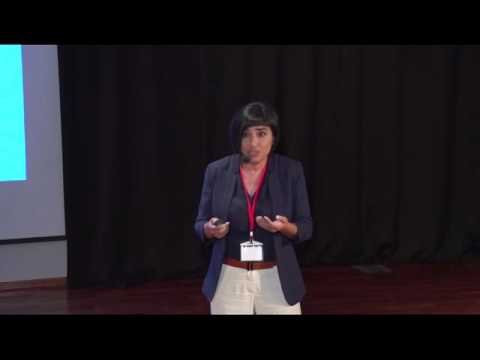 Küçük bir tohumum ben, güneşim olur musun? | Betül Selcen Özer | TEDxISTEKBelde