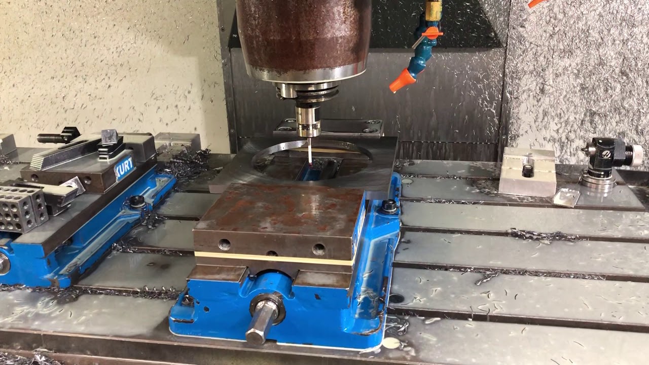 Probing a bore. Haas VF6 Renishaw - YouTube