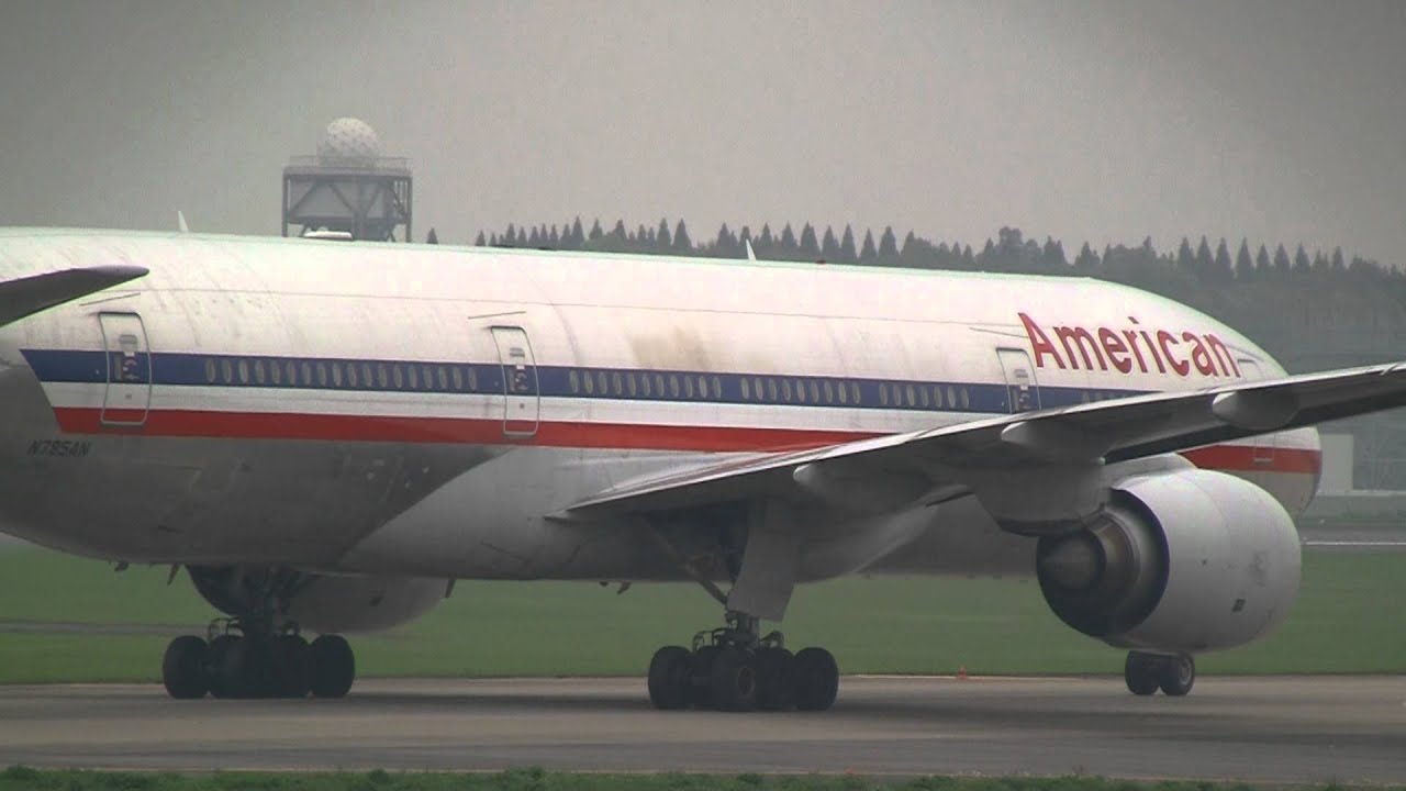 American B777 , Delta B747 , United B777 Landing at Narita - YouTube