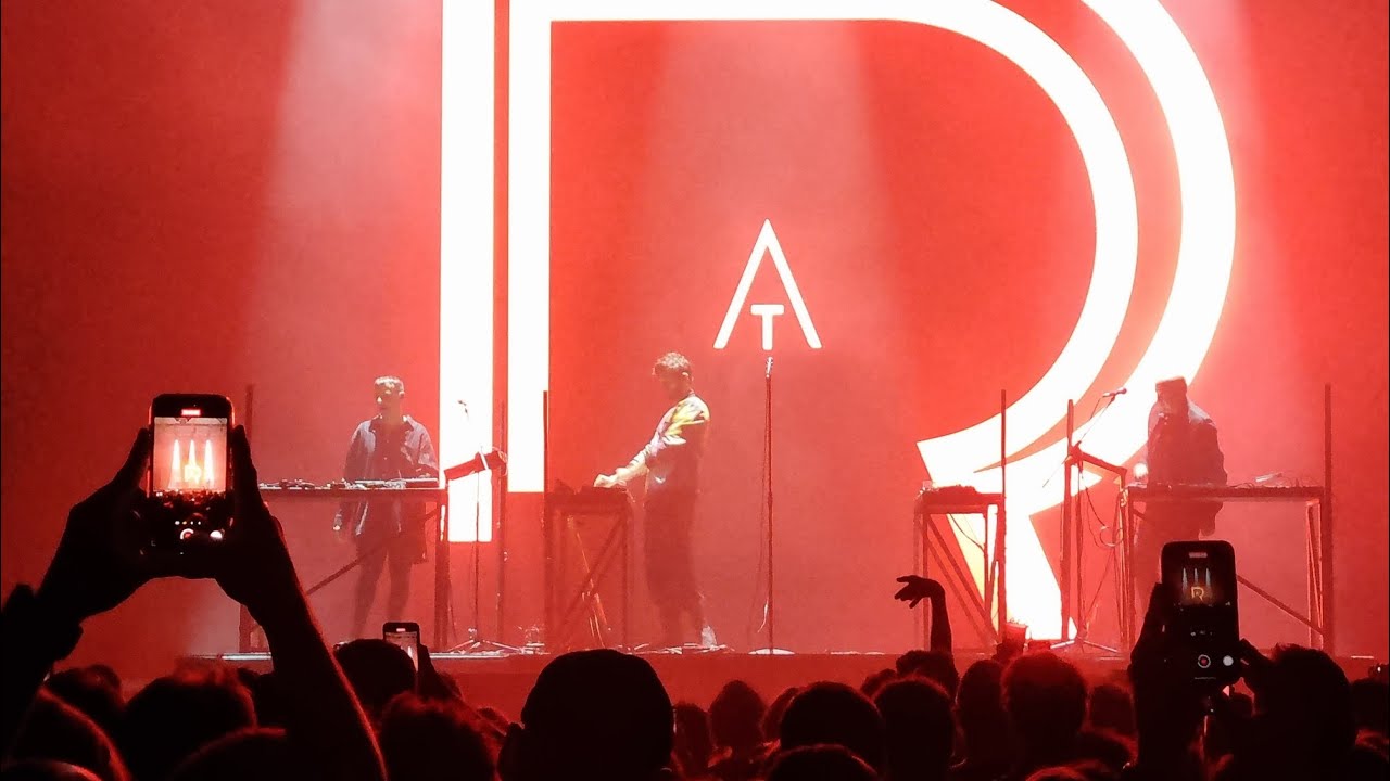 A New Error - Moderat / Barcelona 2022 - YouTube