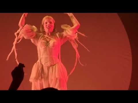 Ekstra 19: AURORA: ‘Apple Tree’ at the Paradiso, Amsterdam (2022-09-03)