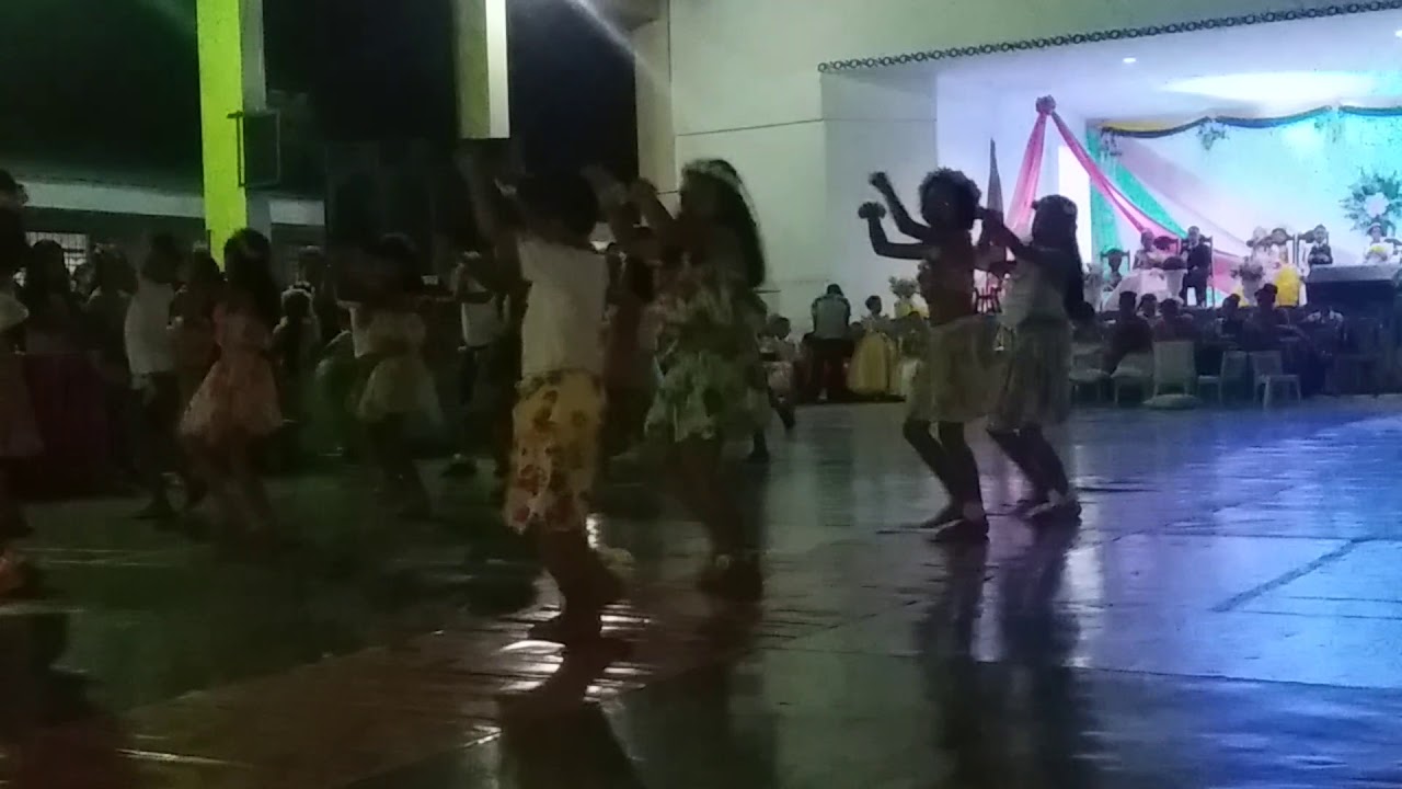 Ron2 Pearly shell dance.....ang galing2.... - YouTube