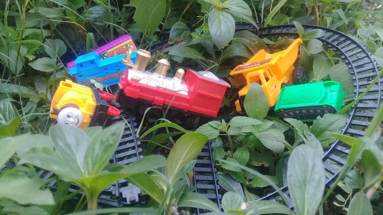 hunting menemukan miniatur replika kereta uap mini - miniatur kereta ...