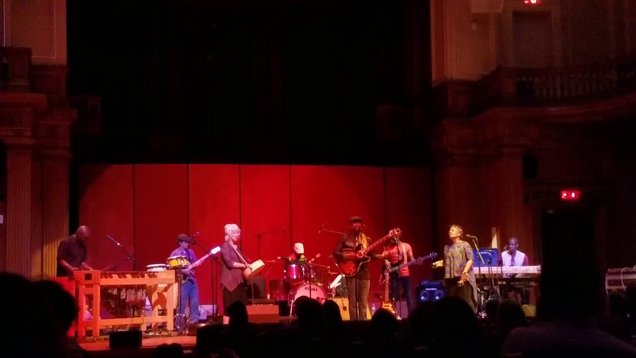 Zivanai Masango & Pachedu at Williams College - YouTube