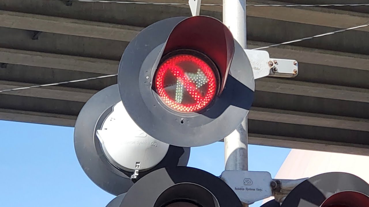 WCH No Right Turn LED Railroad Crossing Light - YouTube