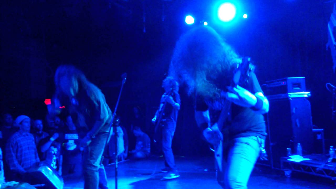 Terrorizer - Dead Shall Rise (live) - YouTube