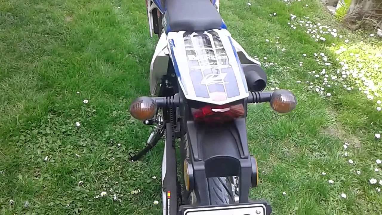 My Rieju Mrt 50cc Free Jump Personalizzata.. - YouTube