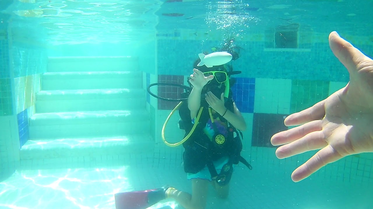 More scuba diving from Mia - YouTube