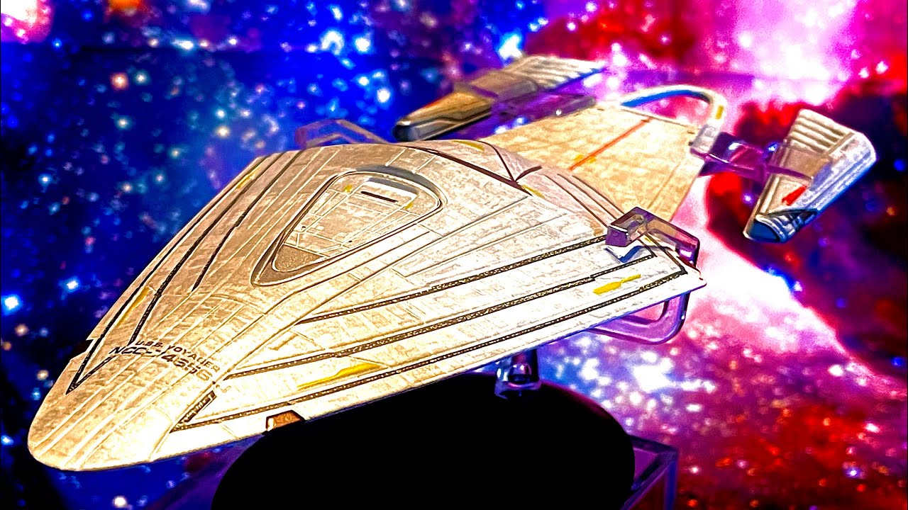 Review: Star Trek Starship USS Voyager-J (ST:Discovery) from Hero ...