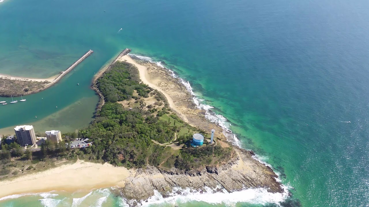 Point Cartwright, AUSTRALIA in a Robinson R22 - YouTube