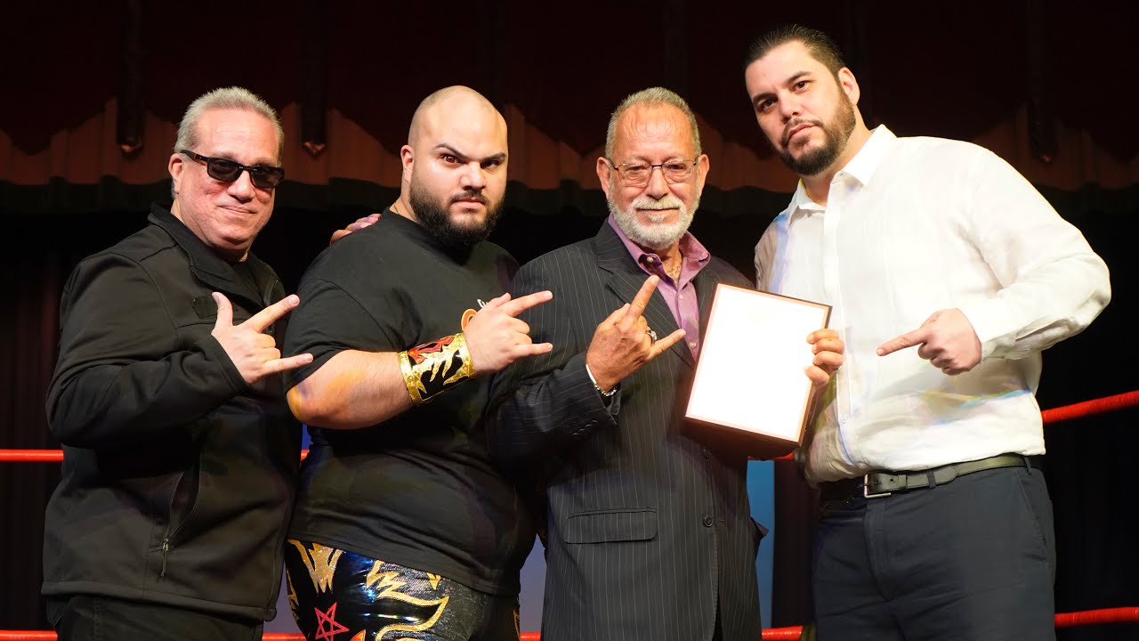 Chicky Starr: "5 Décadas del Rey Absoluto de la Lucha Libre" - YouTube