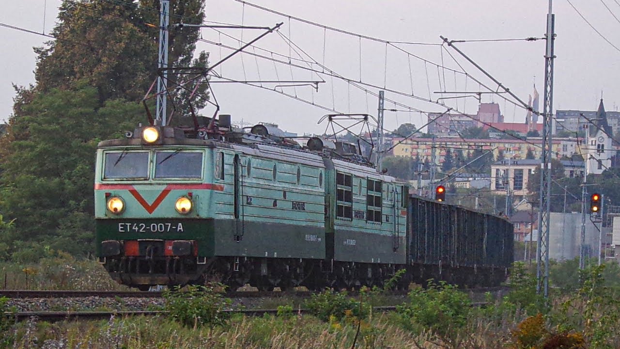 ET42-007 z Węglarkami do Bodzechowa - YouTube
