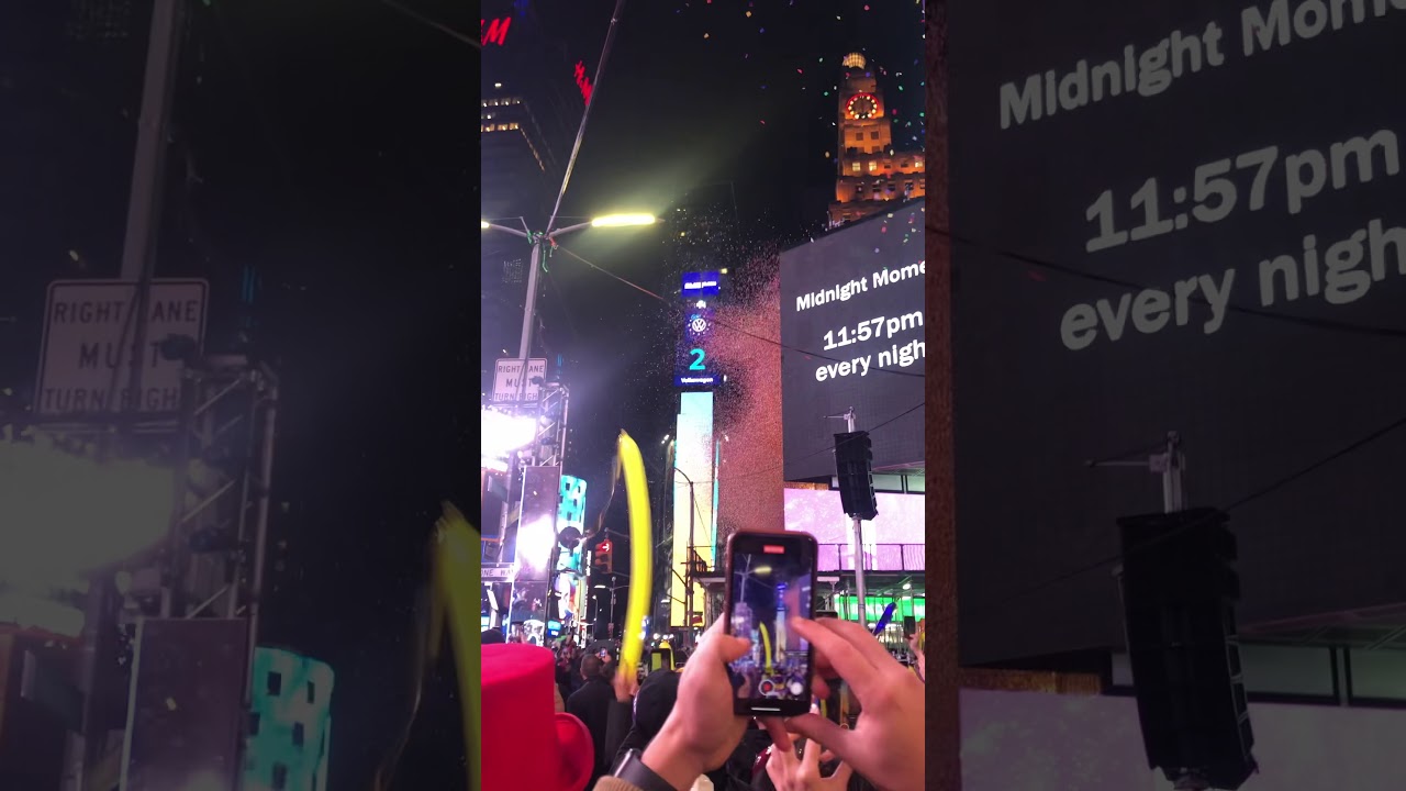 2019 NY Times Square countdown - YouTube