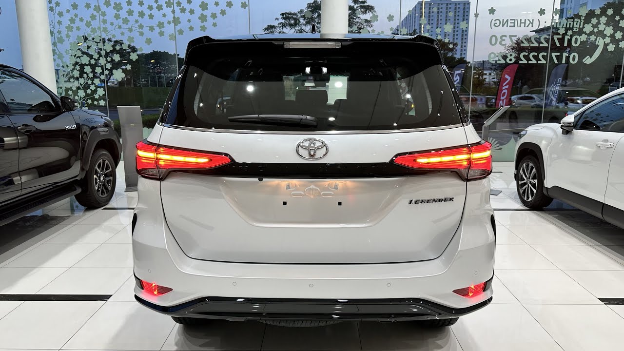 2023 Toyota Fortuner Legender 2.8 L 4X4 AT White Color | In-Depth ...