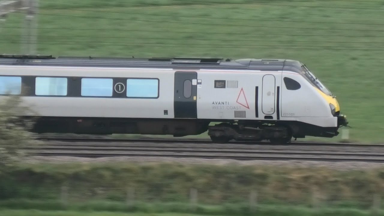 221101 White Avanti Livery @ Madeley, 15-05-20 - YouTube