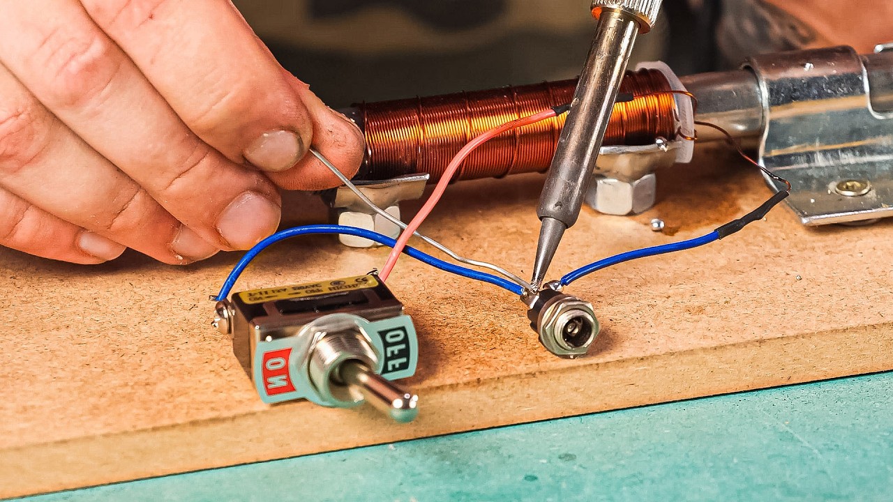 Turn Old Junk into High-Performance Electrical Gadgets - YouTube
