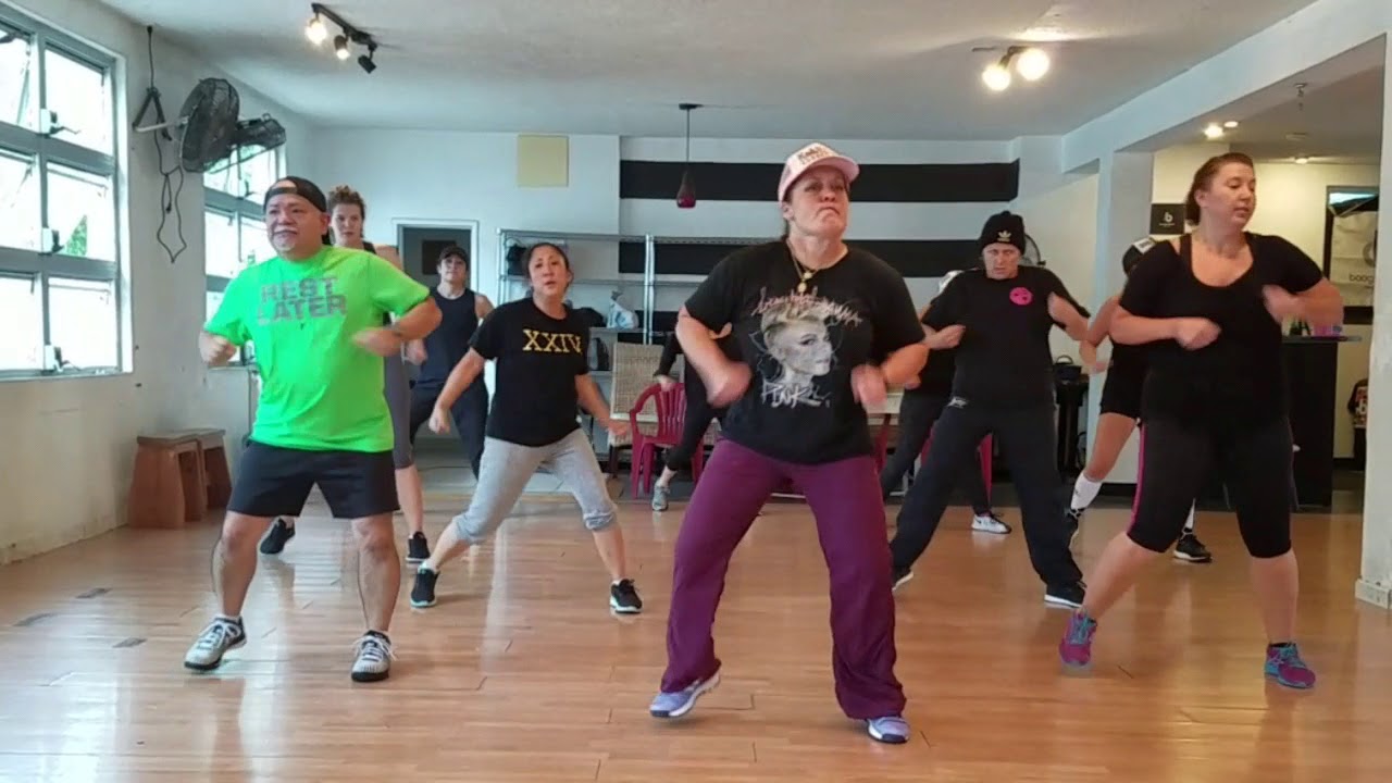 Street Jamz WeRkOuT - Revenge, Pink feat. Eminem (DJ Solo Remix) - YouTube