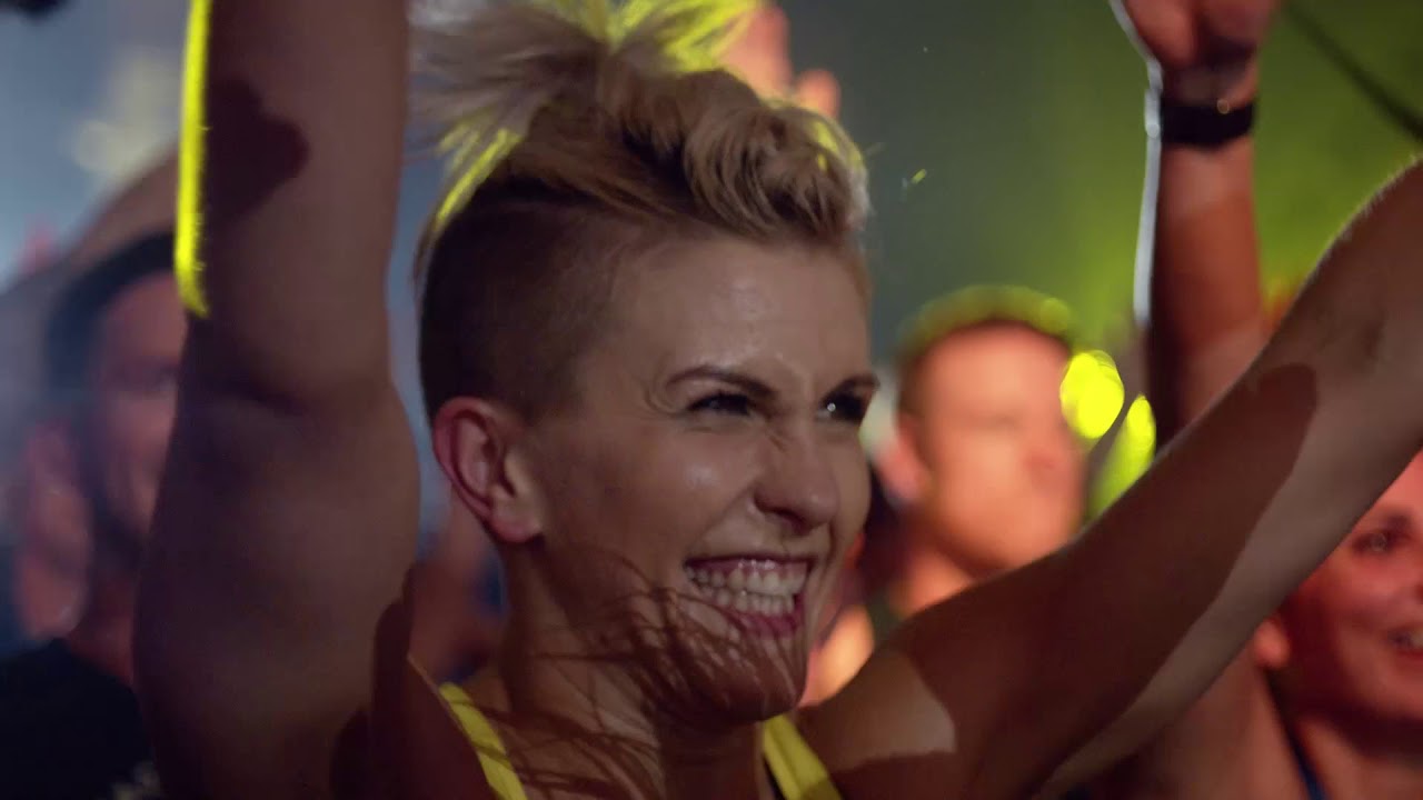 LES MILLS | BODYATTACK 100 | Amsterdam Filming - YouTube