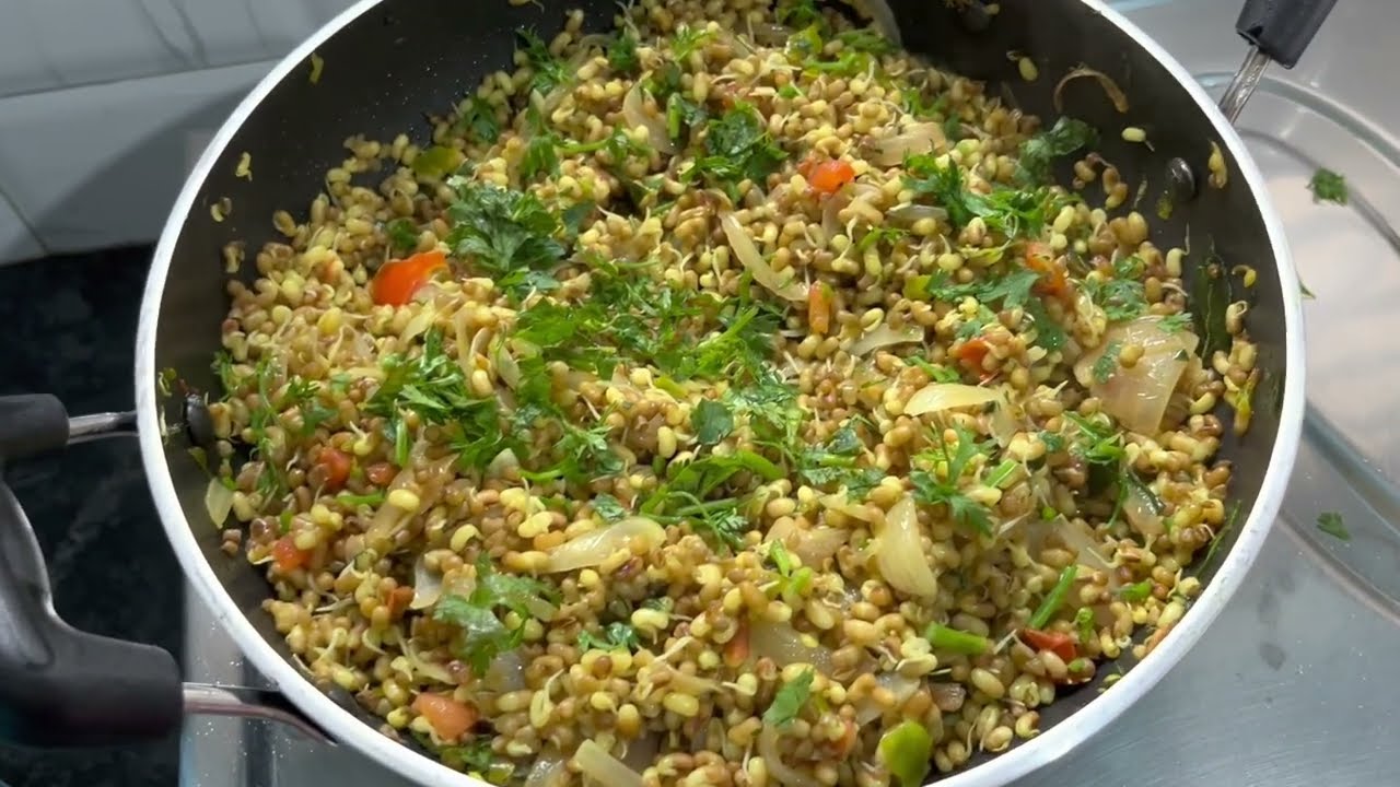 North Karnataka Moth beans recipe | Madake kaalu Palya| Matki |ಮಡಕಿ ...