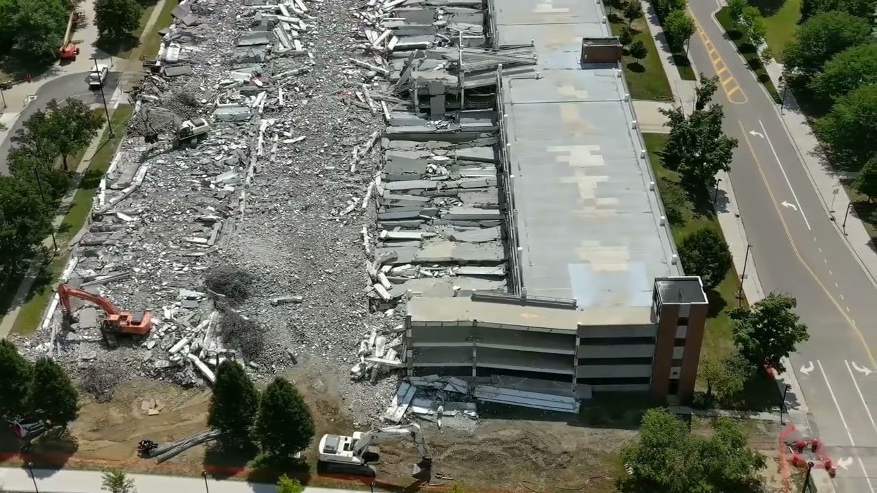 Demolition of YSU Lincoln Ave Parking Youngstown Ohio - YouTube