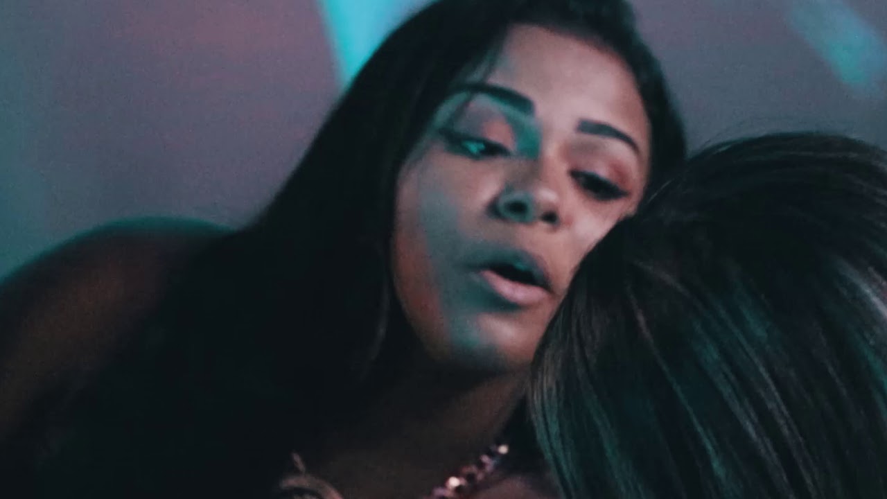 DF BAR LOUNGE - YouTube