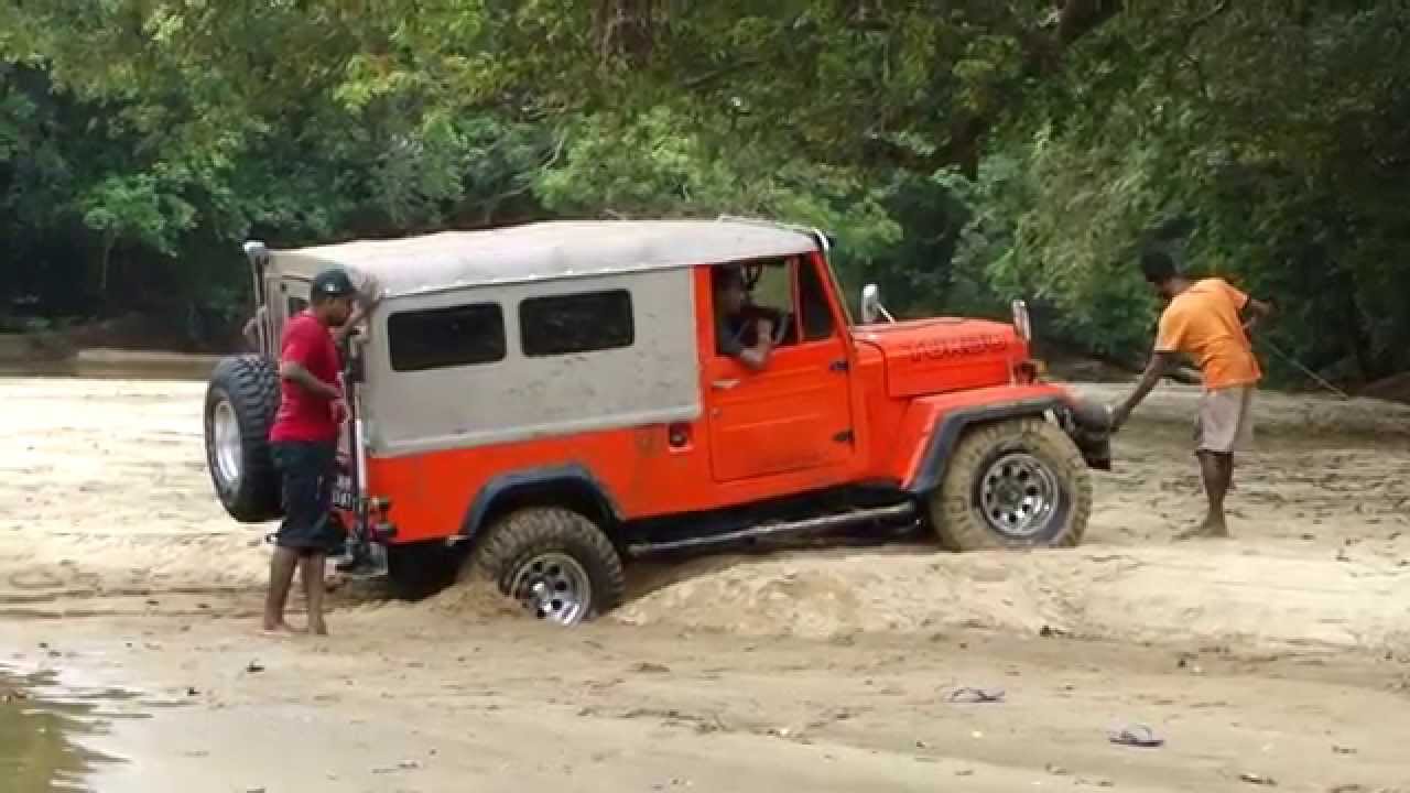 Mitsubishi jeep off road 4x4 - part 02 - YouTube