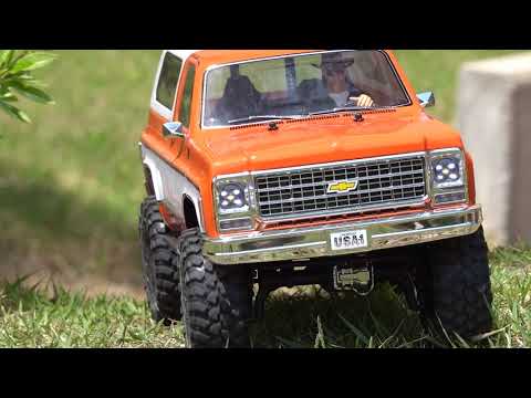 Traxxas TRX-4 Blazer│Test driving on the street