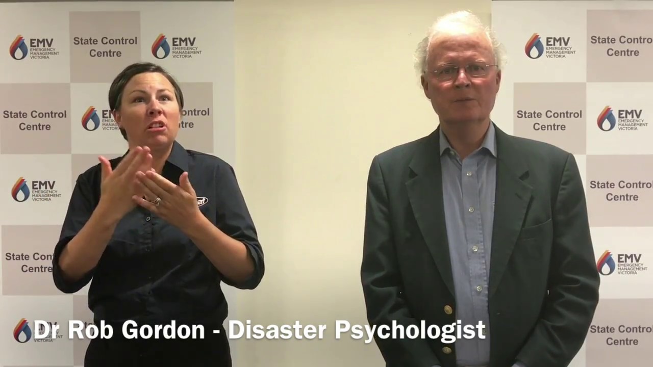 Dr Rob Gordon - Helping children and teenagers with trauma - YouTube
