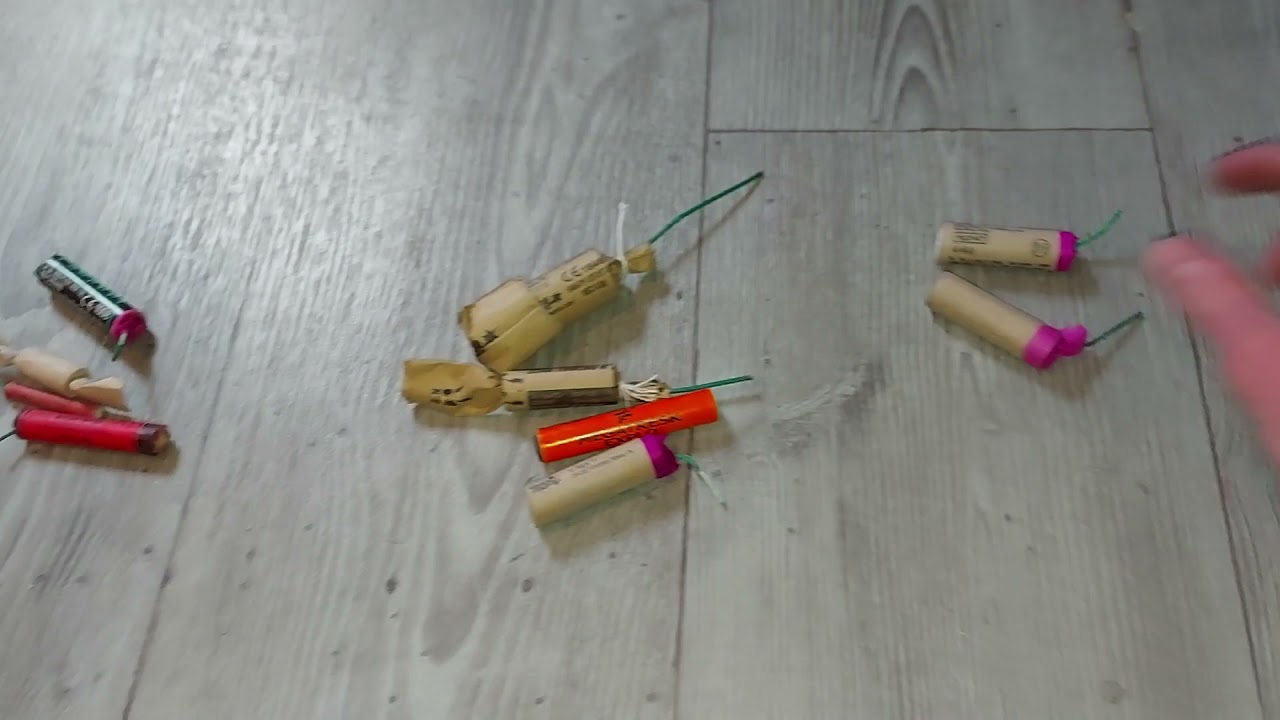 CAT 1,2,3,4 EN P1 VUURWERK VERGELIJKEN! - YouTube