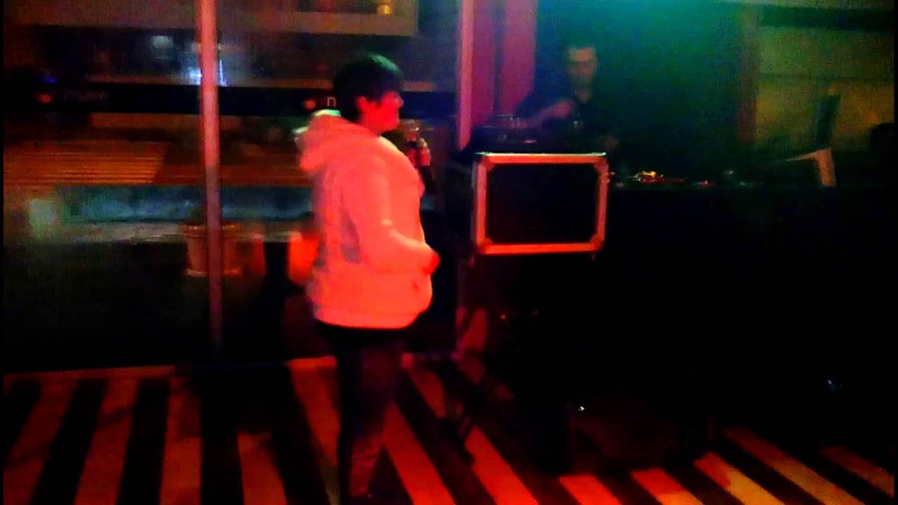 No karaoke - YouTube